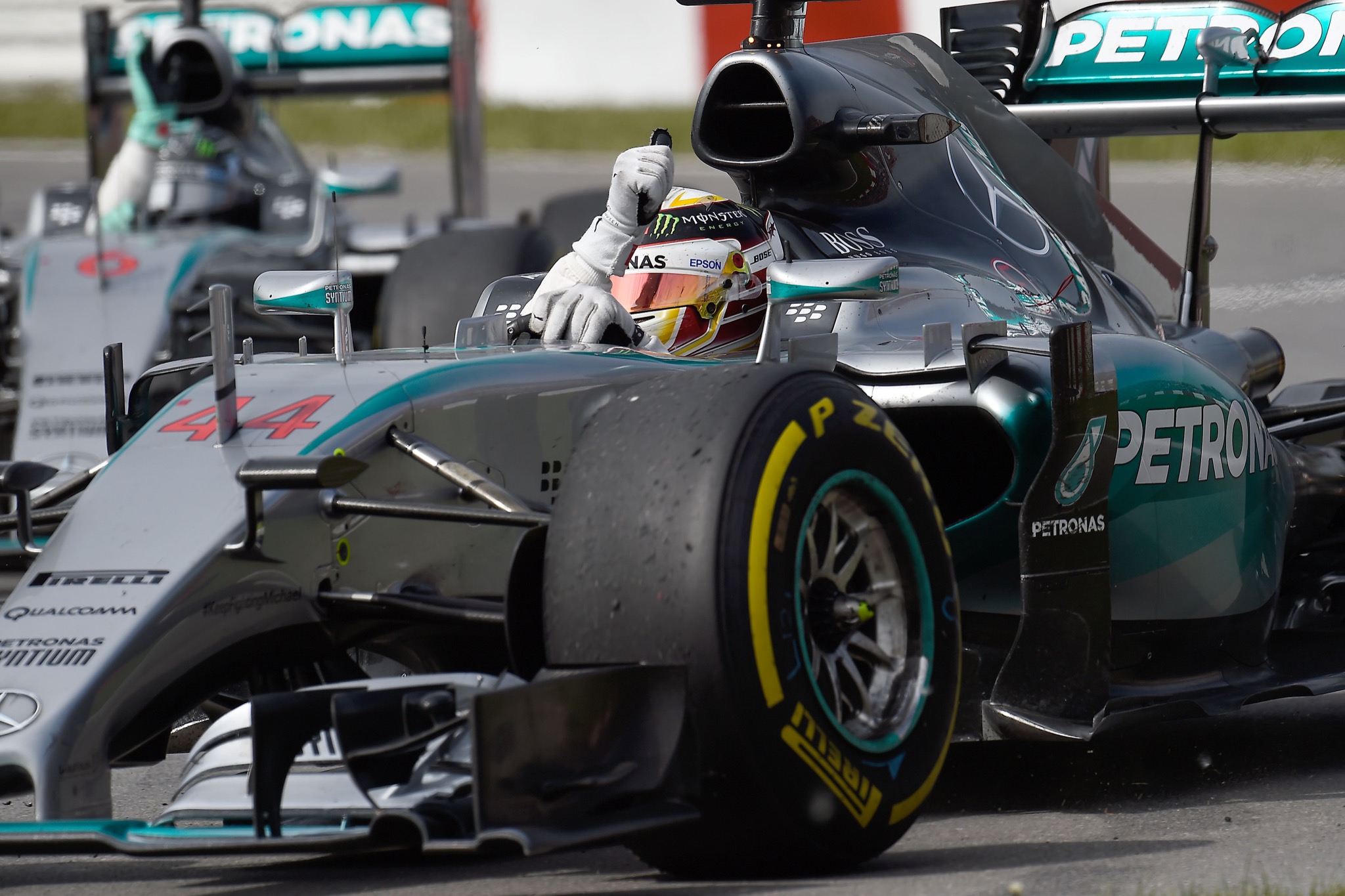 Lewis Hamilton Mercedes'in 2015 Aracında Daha Rahat